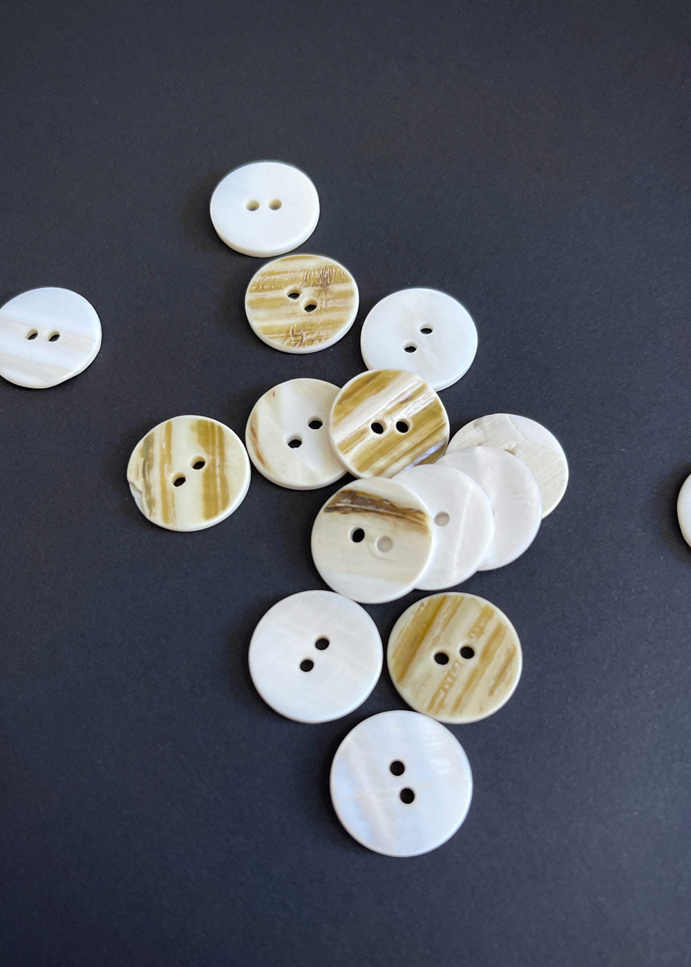 *River Shell Buttons, various sizes – Miss Maude