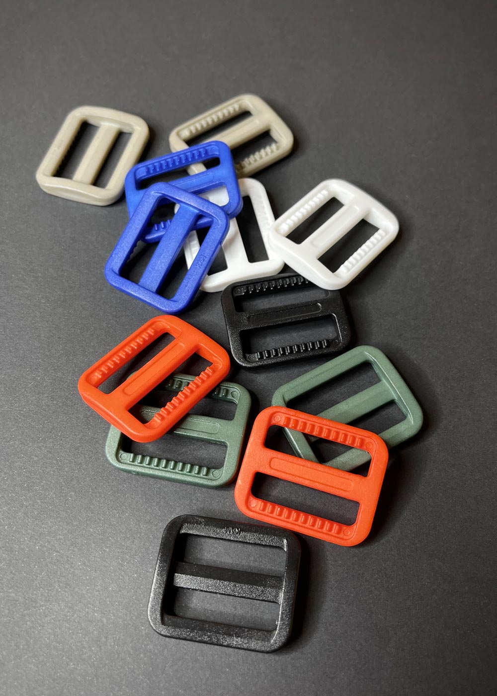 Plastic Slider, 25mm – Miss Maude