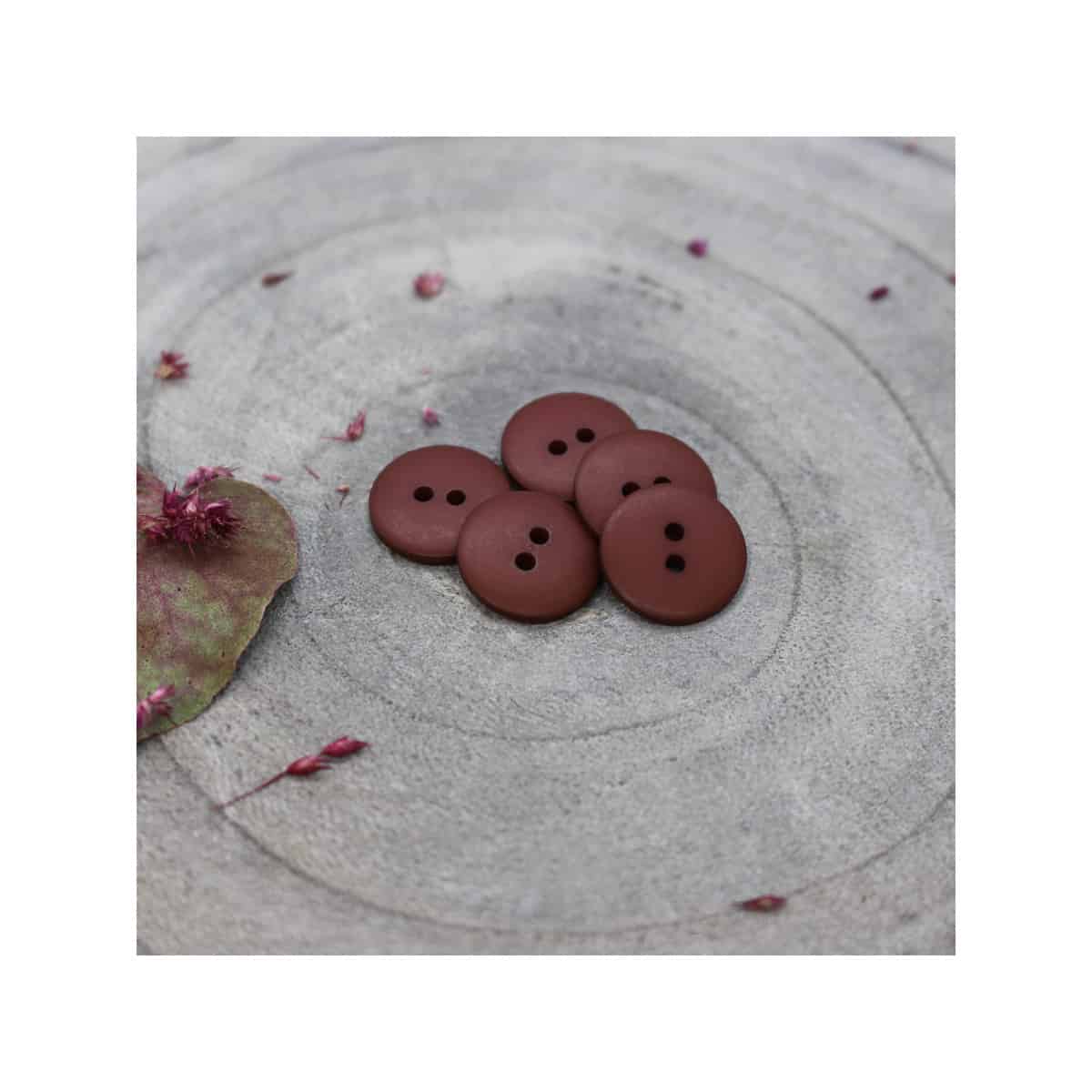 *Classic Matt Buttons. Rust 10-15mm – Miss Maude