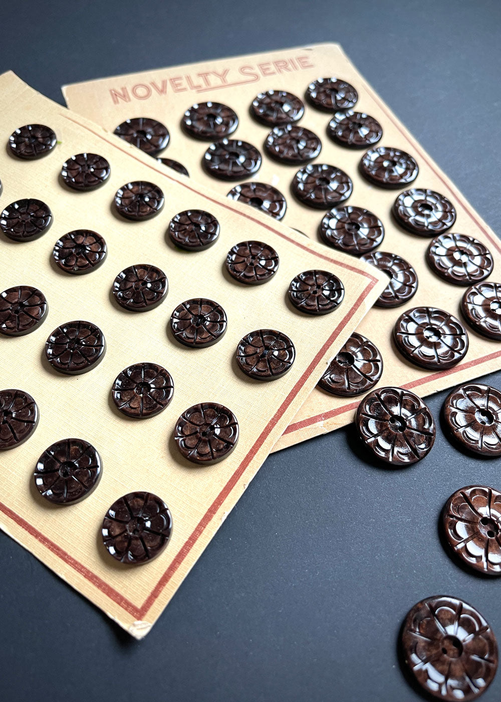 Vintage Buttons, Rosette Marble Brown. two sizes – Miss Maude