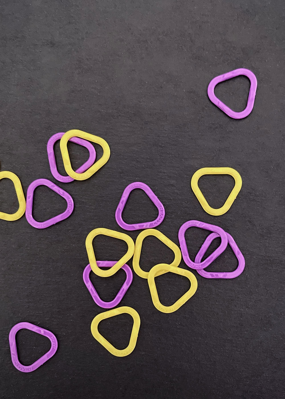 *Clover Triangle Stitch Markers – Miss Maude